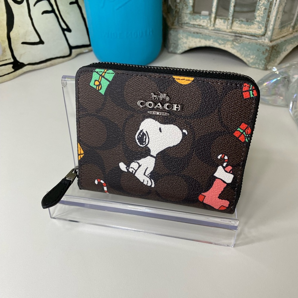 Coach X Snoopy Small Zip Around Christmas Wallet - Gem
